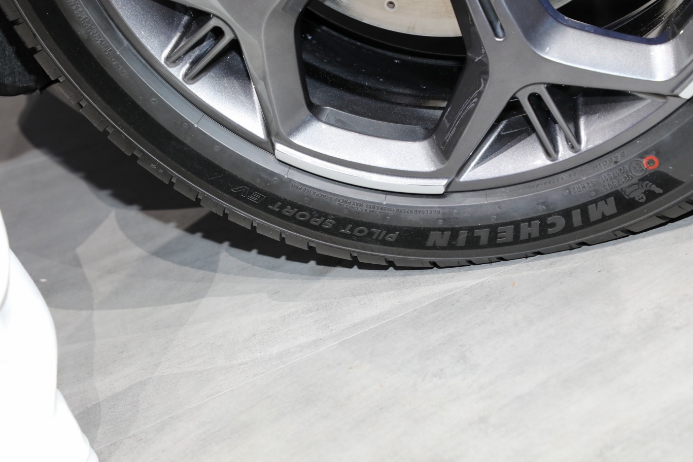 【海狮07EV550km 四驱550智航版外观图片-汽车图片大全】-易车