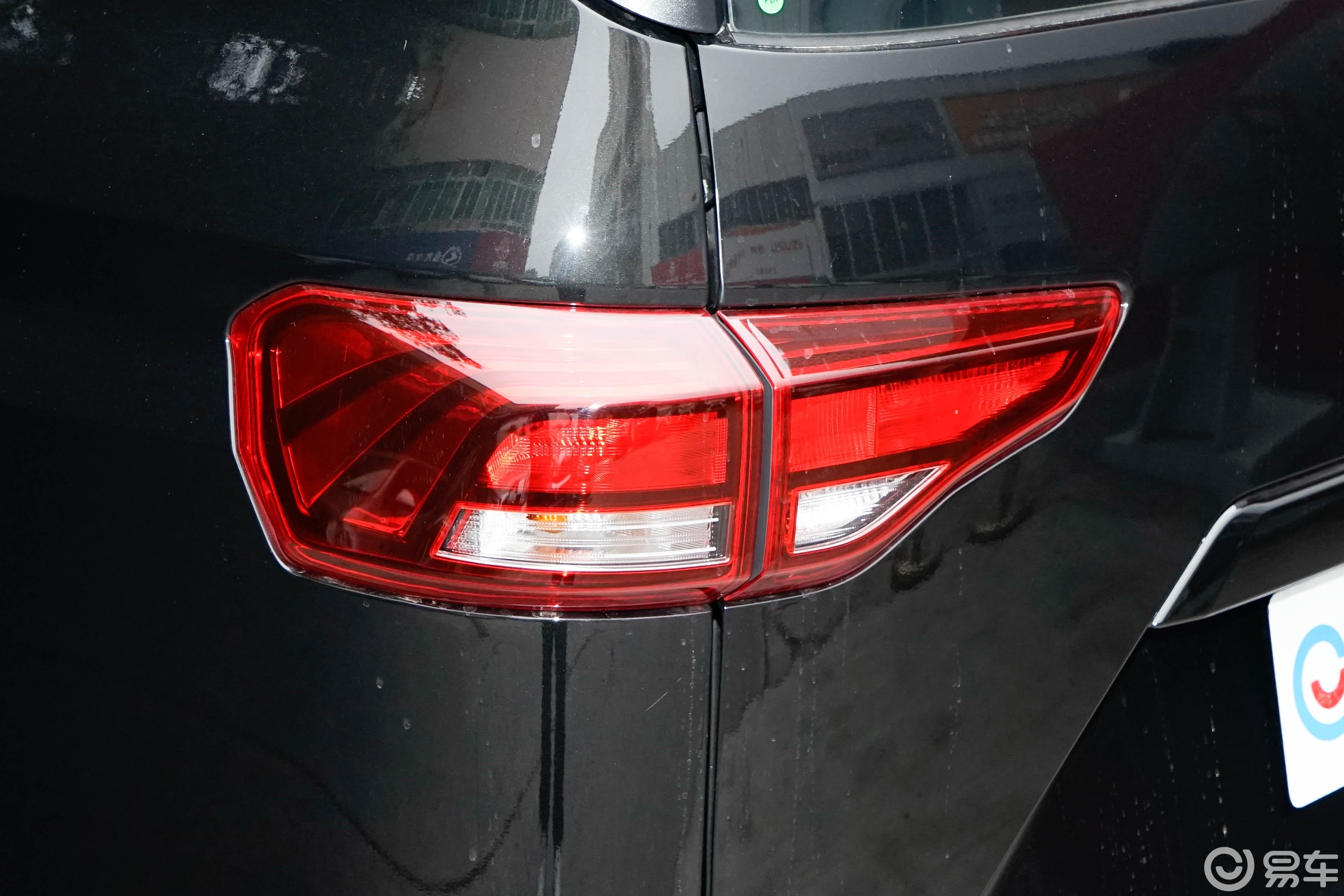 【锐胜王牌M72.0L 自动长轴商务型 9座尾灯侧45度俯拍图片-汽车图片大全】-易车