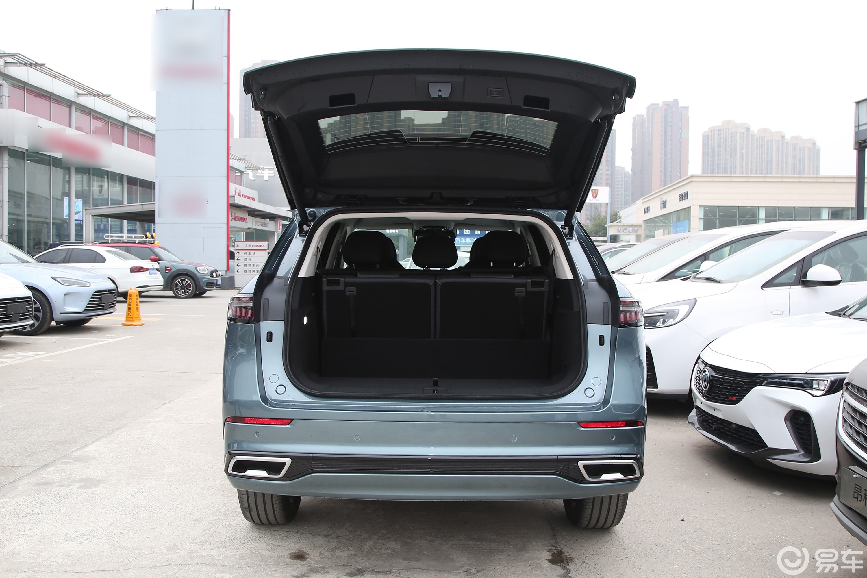 【瑞虎92.0T 自动两驱尊贵版 7座后备厢图片-汽车图片大全】-易车