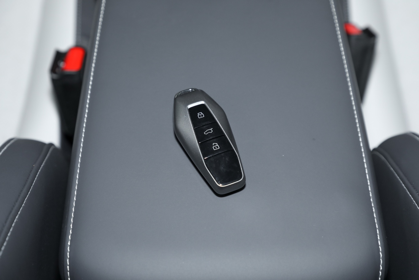 【iCAR 03501km 四驱长续航进阶版钥匙正面图片-汽车图片大全】-易车