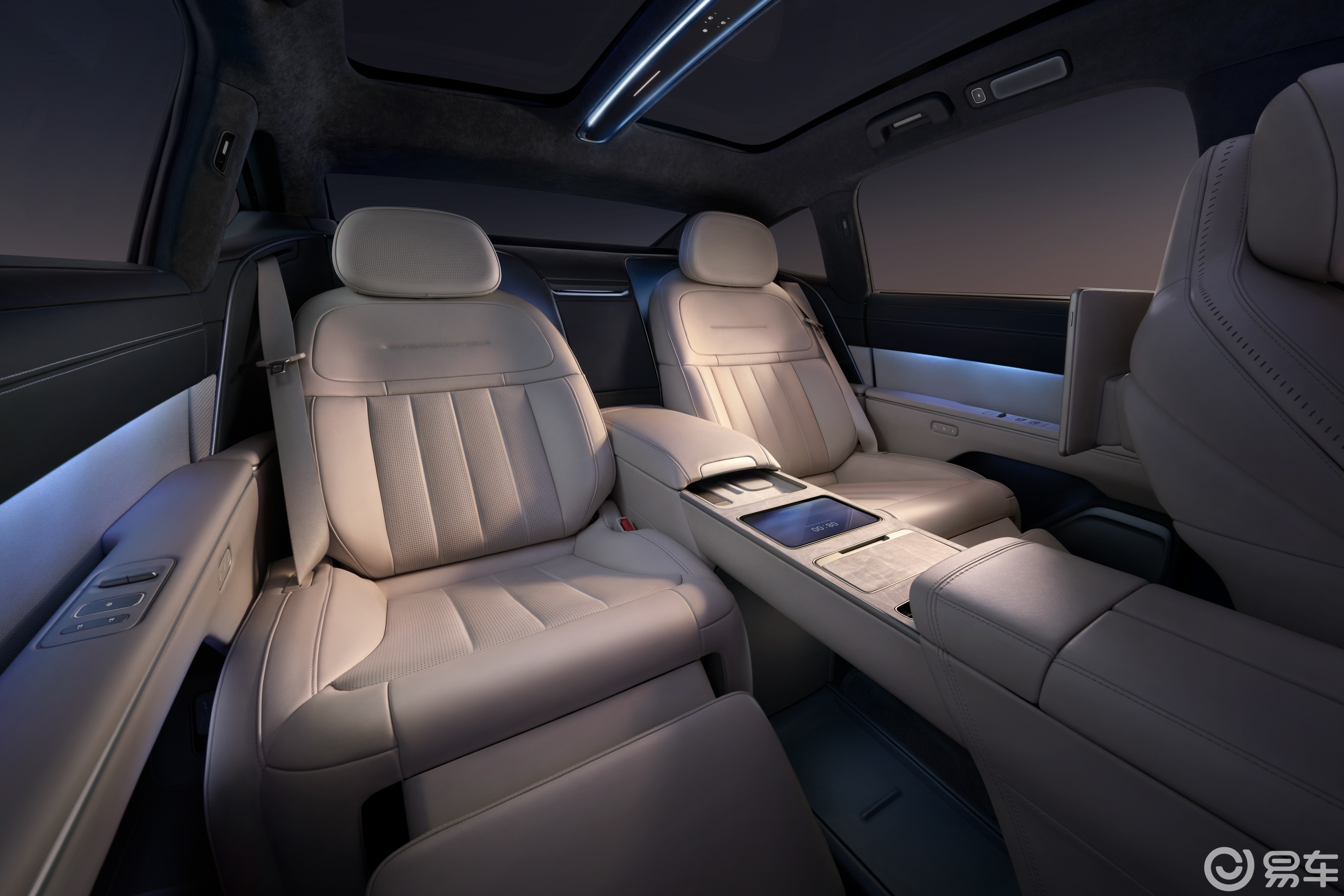 【蔚来ET9图片-汽车图片大全】-易车