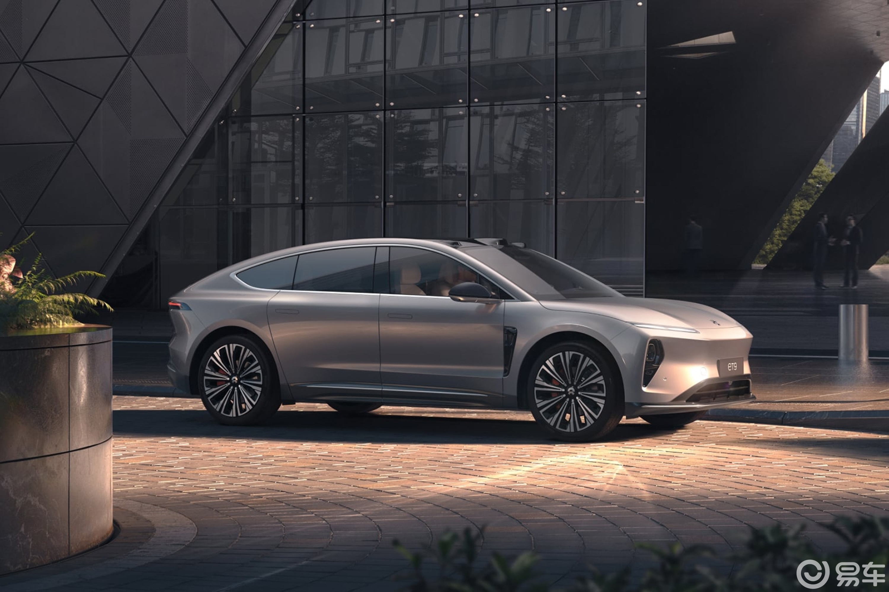 【蔚来ET9图片-汽车图片大全】-易车