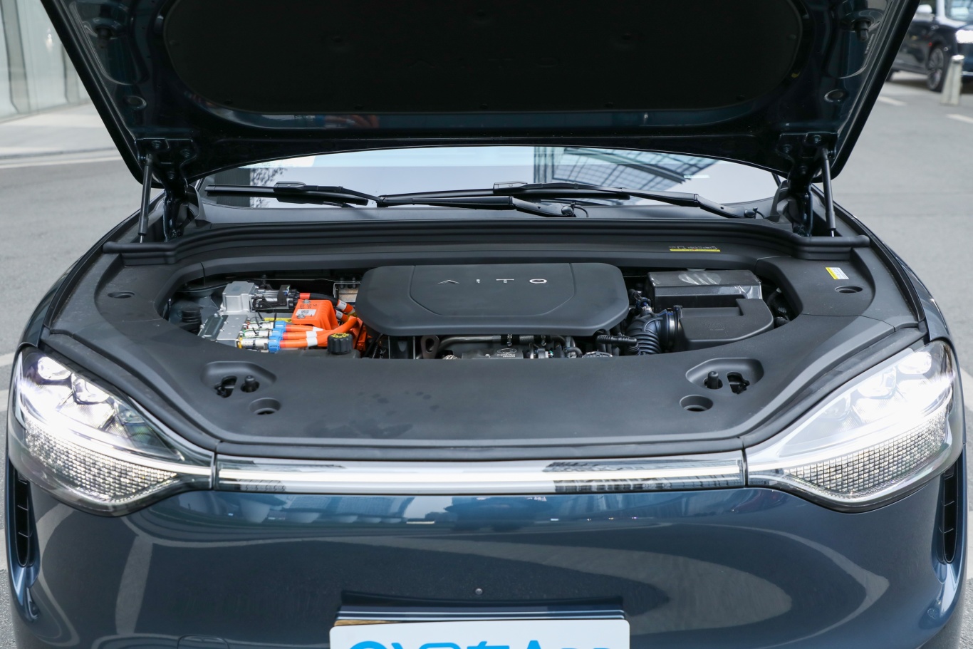 【问界M9增程版 1.5T 225km Ultra 6座前舱整体图片-汽车图片大全】-易车