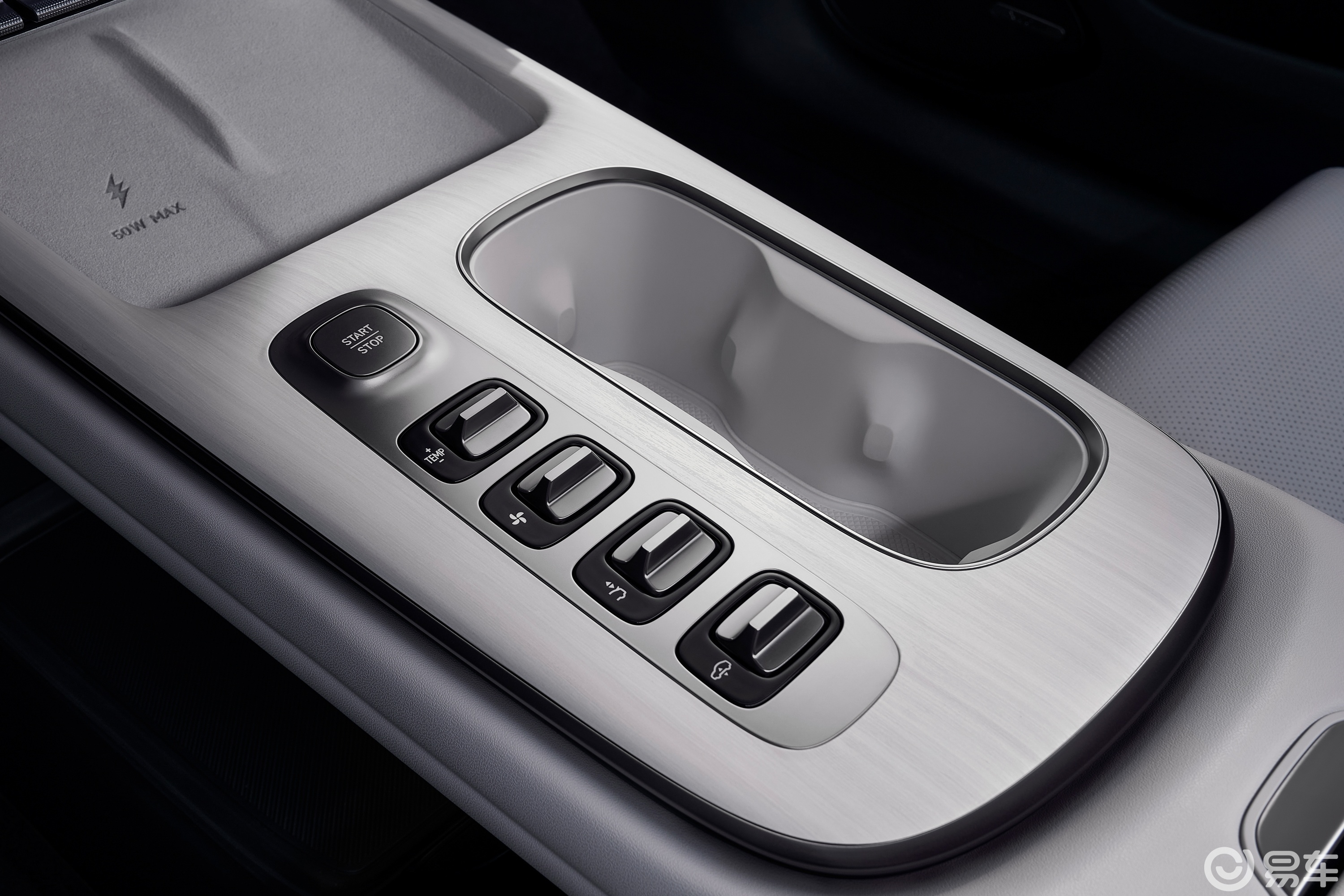 【小米SU7图片-汽车图片大全】-易车