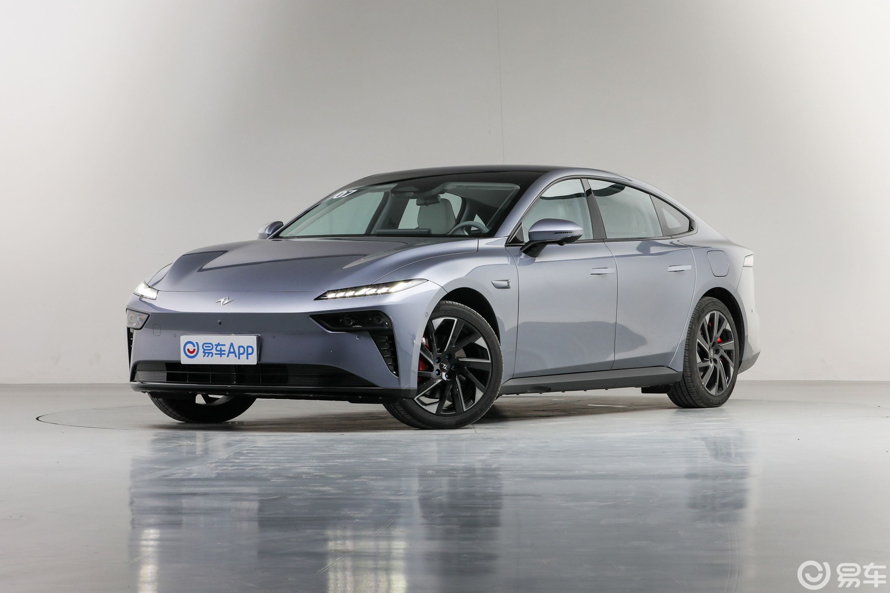 【eπ007纯电版 540km 四驱Max版侧前45度车头向左水平图片-汽车图片大全】-易车