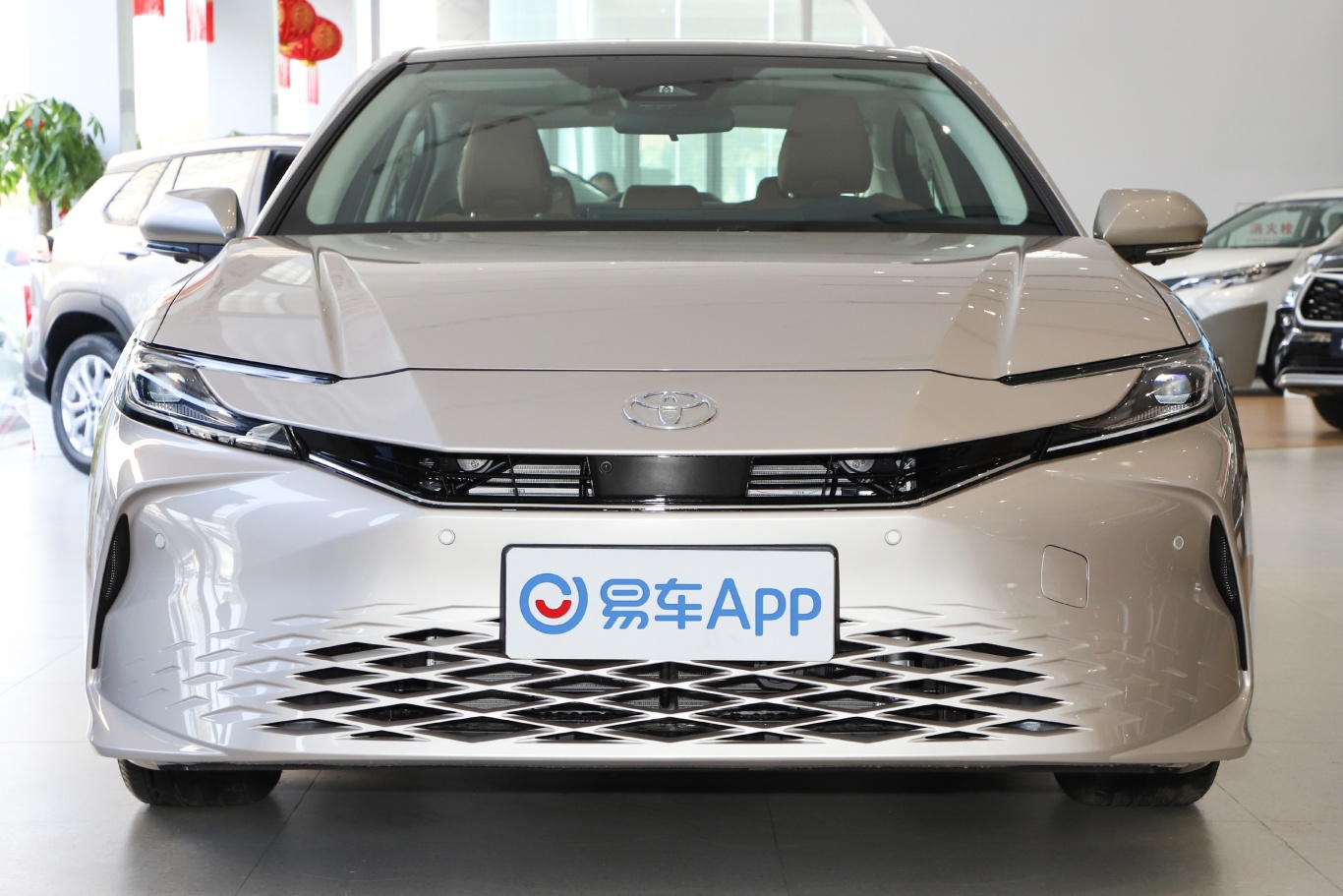 【凯美瑞双擎 2.0HG 尊贵版外观细节图片-汽车图片大全】-易车