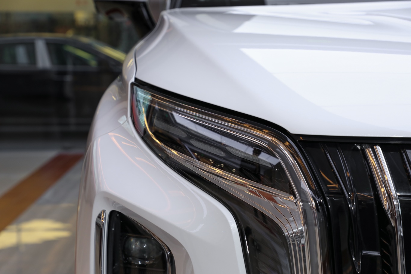 【红旗HS72.0T 四驱旗畅版 6座外观细节图片-汽车图片大全】-易车