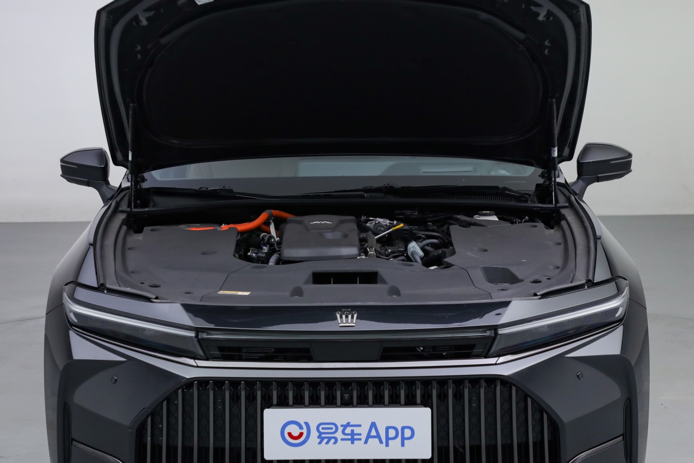 【皇冠(进口)双擎 2.5L 至尊版前舱整体图片-汽车图片大全】-易车