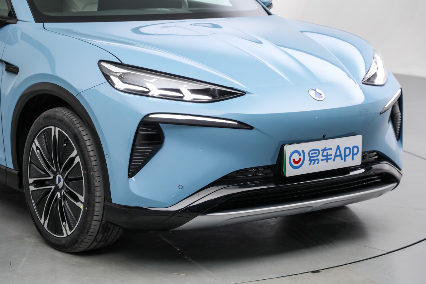 【腾势N7630km 四驱智驾Ultra版前格栅侧俯拍图片-汽车图片大全】-易车