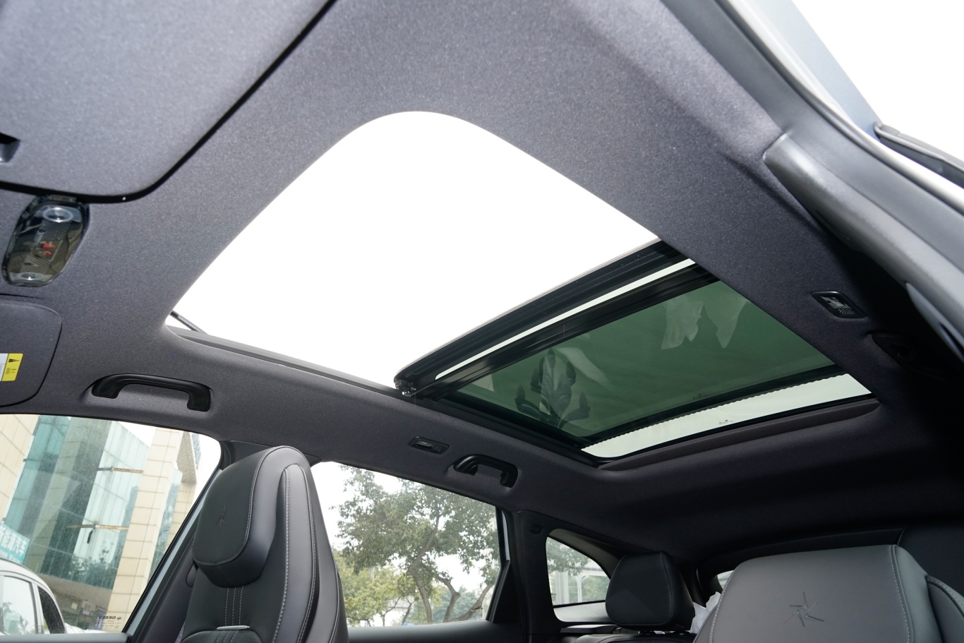 【银河L7龙腾版 1.5T 115km MAX中控图片-汽车图片大全】-易车