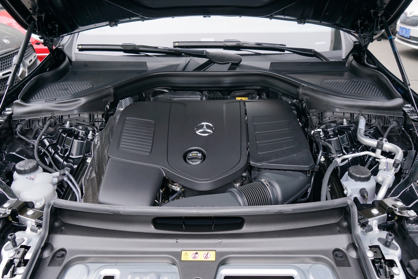【奔驰GLC轿跑GLC 260 4MATIC 轿跑SUV发动机/电机特写图片-汽车图片大全】-易车