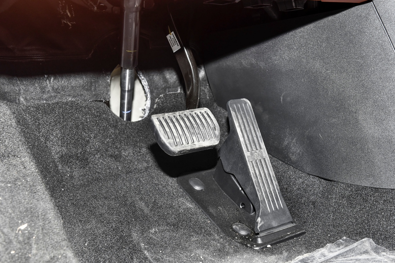 【长安UNI-Z新能源蓝鲸智电iDD 1.5L 125km 超越型脚踏板图片-汽车图片大全】-易车