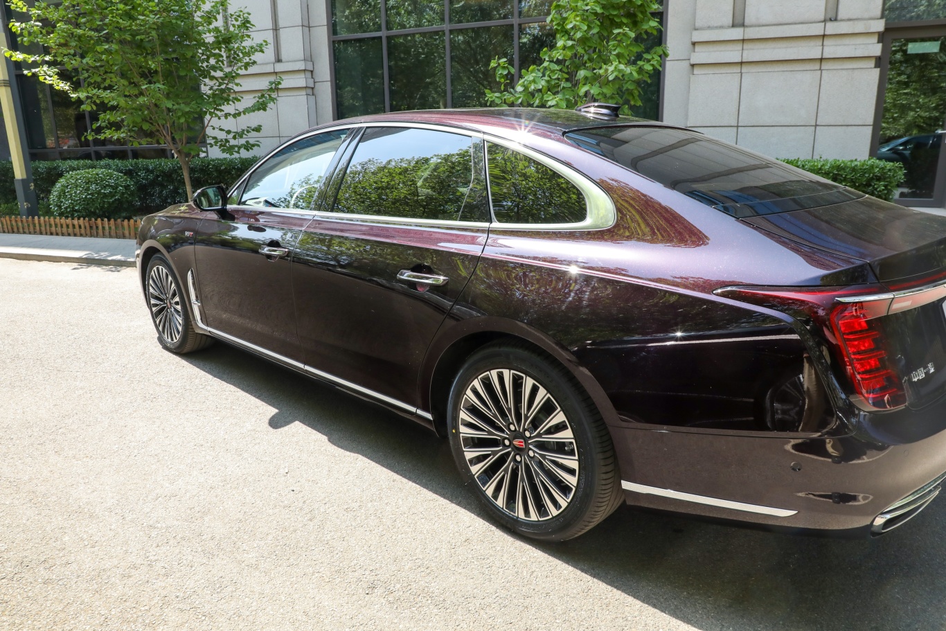 【红旗H93.0T 两驱旗畅豪华商务版 5座外观细节图片-汽车图片大全】-易车