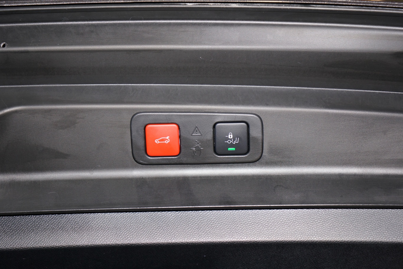 【标致5008改款 400THP 旗舰荣耀版 7座电动尾门按键(手动扶手)图片-汽车图片大全】-易车