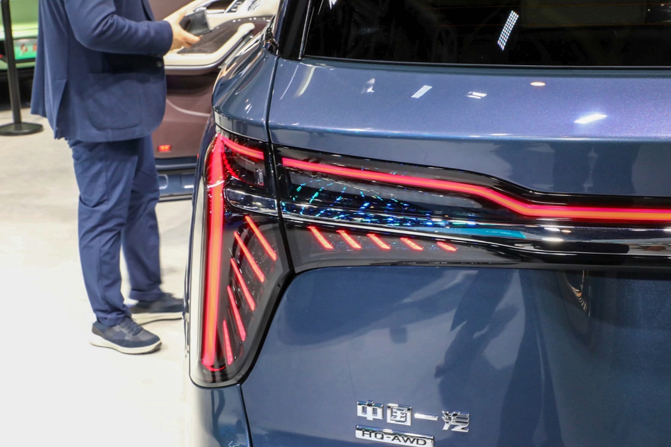 【红旗HS7 PHEV2.0T 100km 四驱旗领版 6座图片-汽车图片大全】-易车