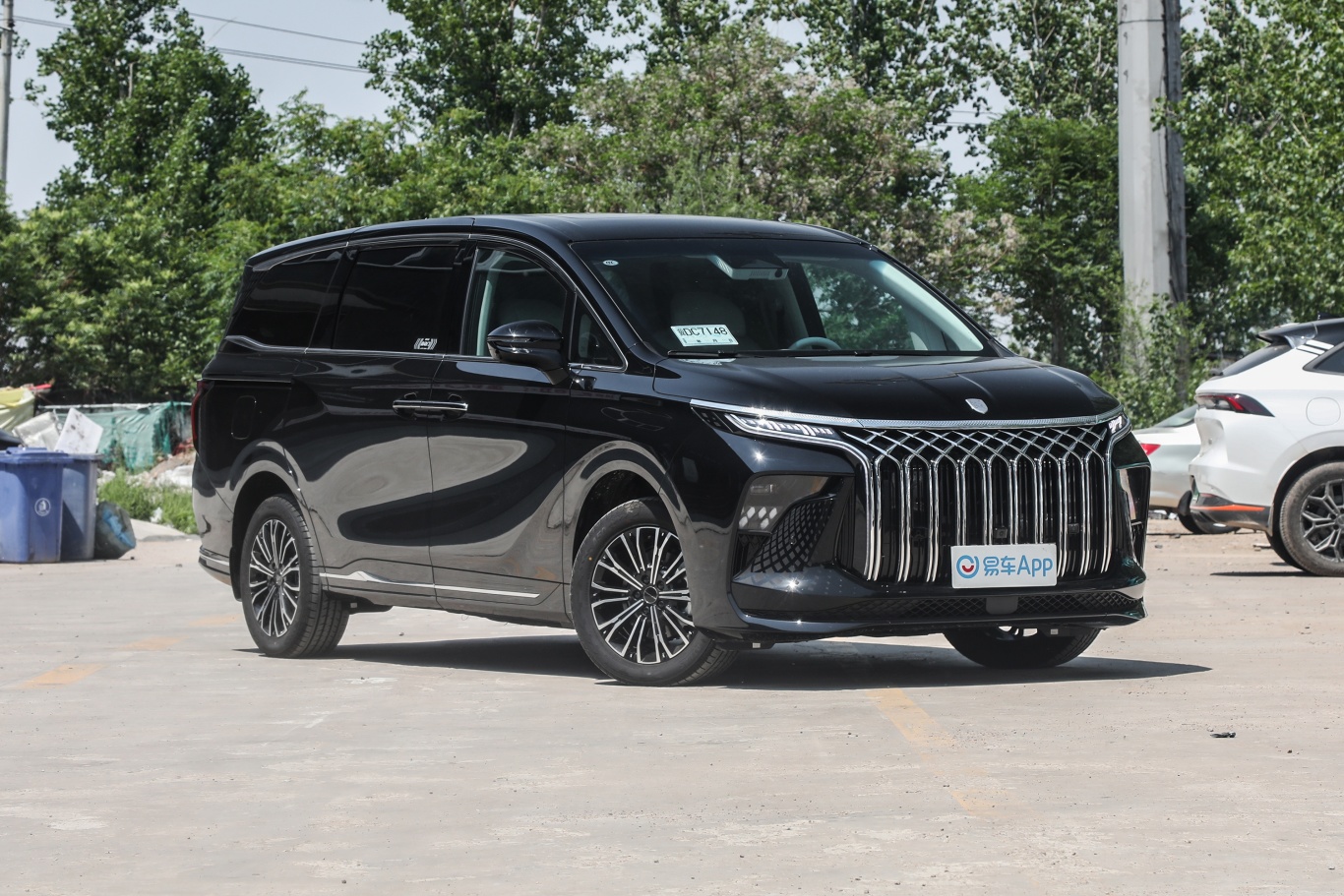 【星海V9中国结系列 1.5T 200km 尊享型侧前45度车头向右水平图片-汽车图片大全】-易车