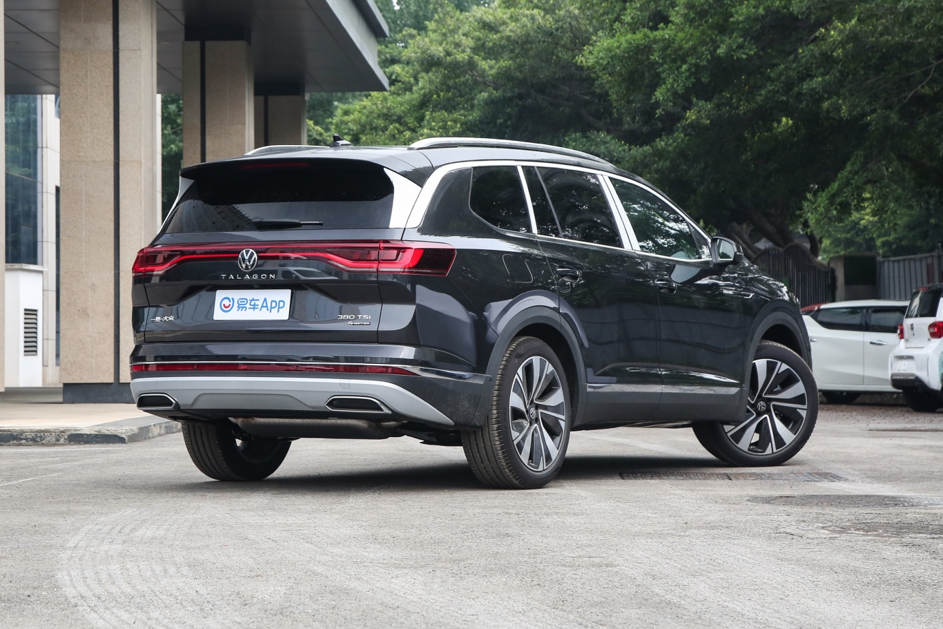 【揽境众享款 380TSI 四驱豪华佳境版Pro 6座侧后45度车头向右水平图片-汽车图片大全】-易车