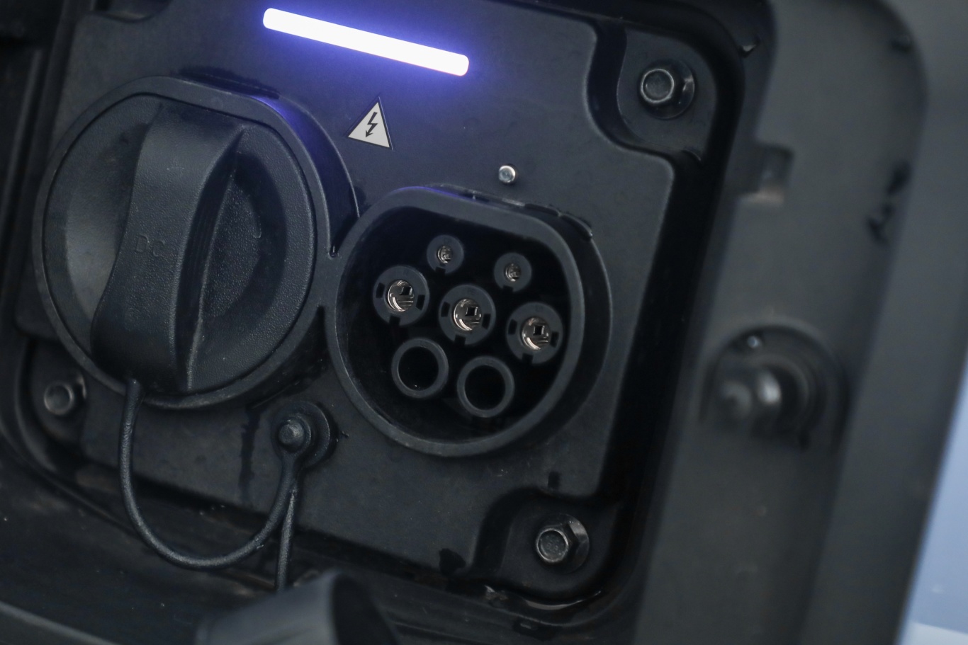 【风云T91.5T 120km 前驱长续航版旗舰型 三元锂 7座慢充充电口图片-汽车图片大全】-易车