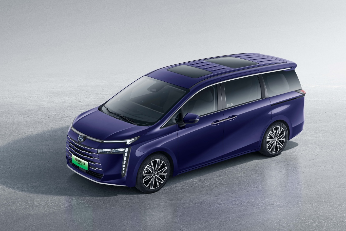 【传祺E8荣耀系列 2.0L 荣耀版外观图片-汽车图片大全】-易车