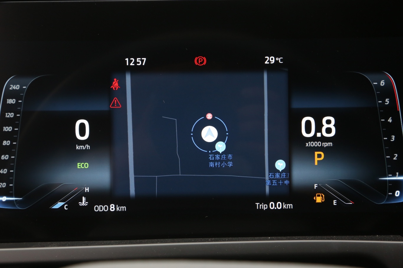 【全顺T82.3T 自动中轴中顶多功能版 6座(2+2+2)主驾驶位图片-汽车图片大全】-易车