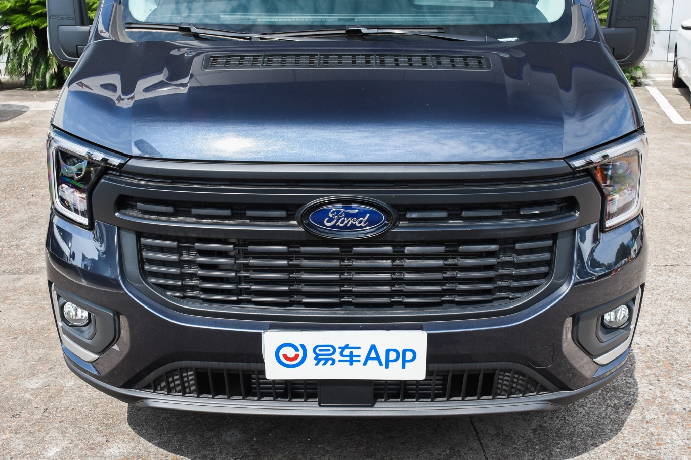 【全顺T82.0T 手动短轴中顶多功能版 6座(3+3)外观细节图片-汽车图片大全】-易车