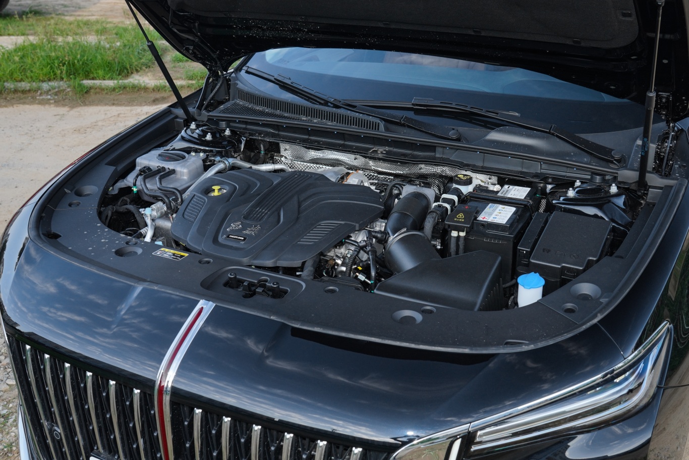 【红旗H52.0T 自动旗畅50万辆纪念版动力底盘图片-汽车图片大全】-易车