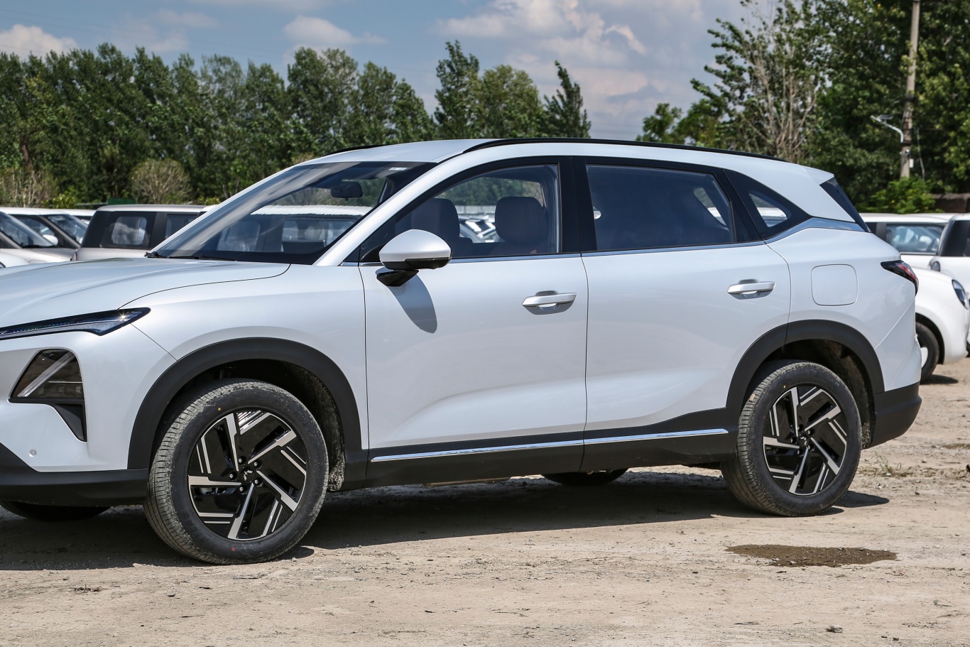 【五菱星光S插电混动 1.5L 130km 领航型外观细节图片-汽车图片大全】-易车