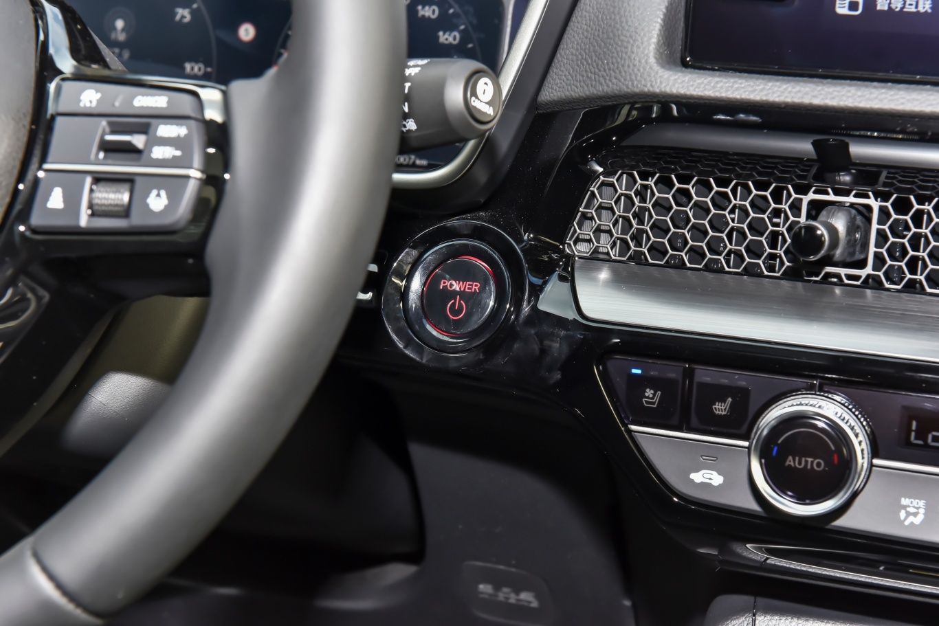 【本田CR-Ve:HEV 2.0L 两驱智睿版钥匙孔或一键启动按键图片-汽车图片大全】-易车