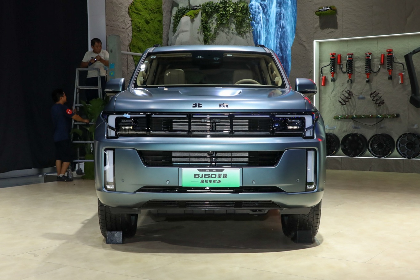 【北京BJ60雷霆152km 1.5T 魔核电驱进阶版 5座外观图片-汽车图片大全】-易车