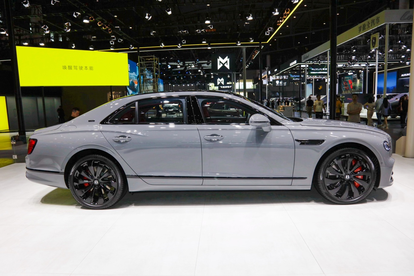 【飞驰4.0T V8 Edition 8外观图片-汽车图片大全】-易车
