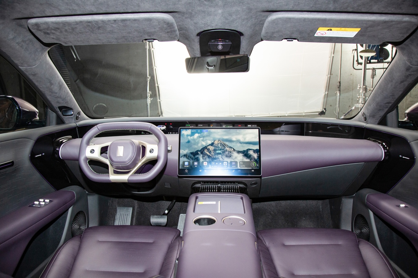 【阿维塔07纯电版 650km 后驱Max内饰全景正拍图片-汽车图片大全】-易车