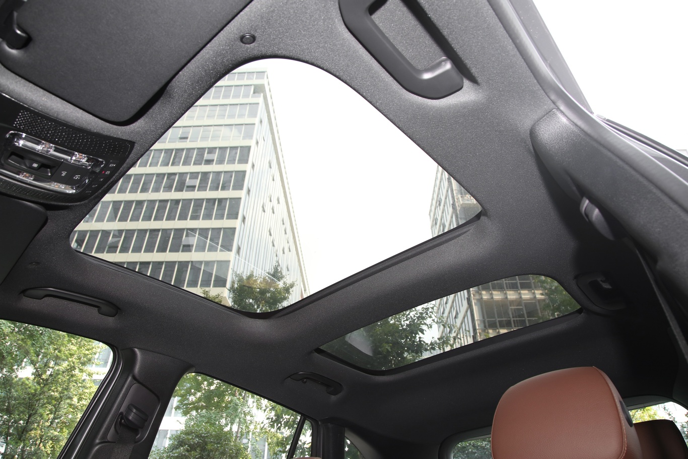 【奔驰EQAEQA 260天窗内拍关闭图片-汽车图片大全】-易车