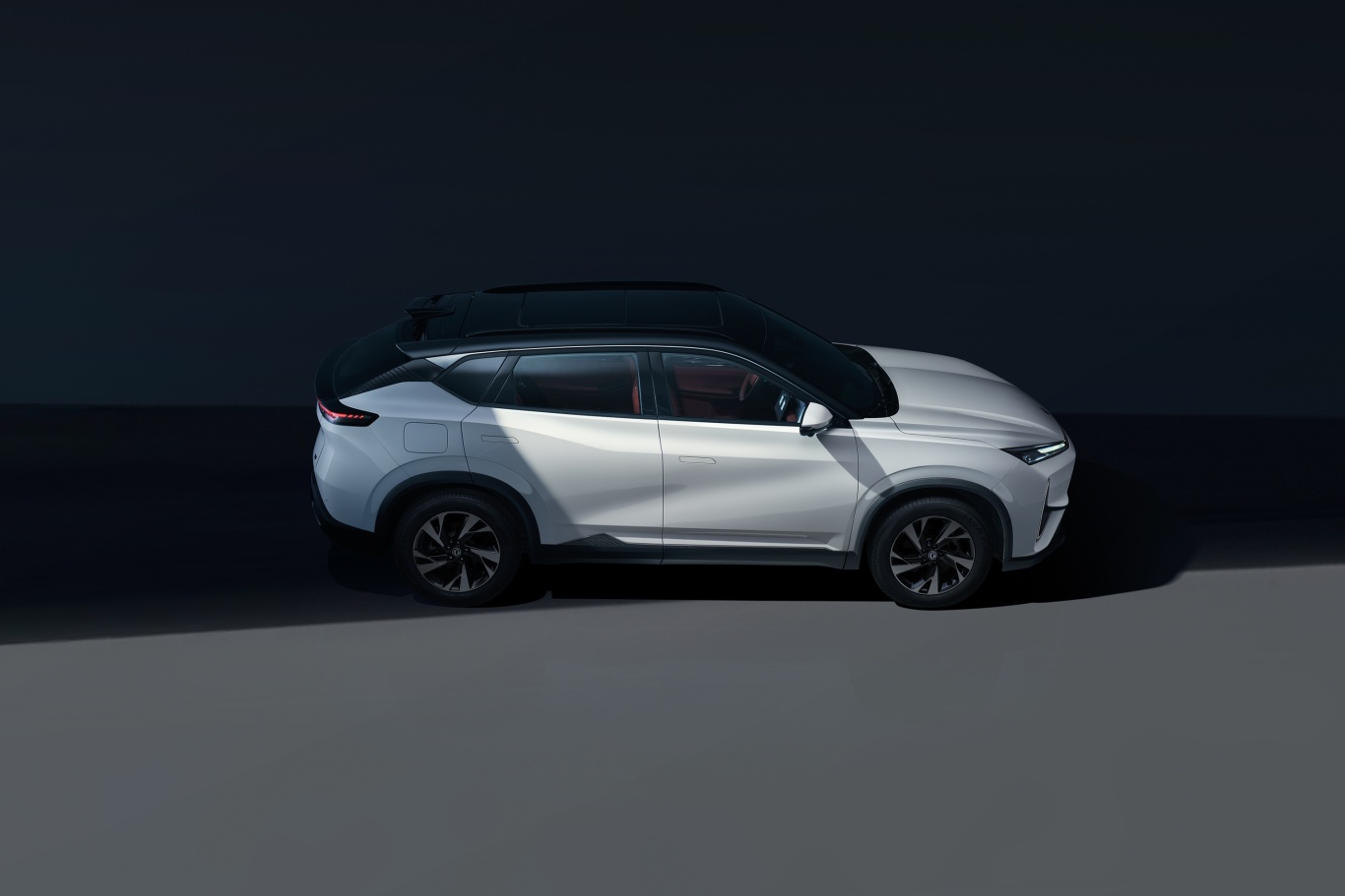 【风神L7纯电动 518km 518Air图片-汽车图片大全】-易车