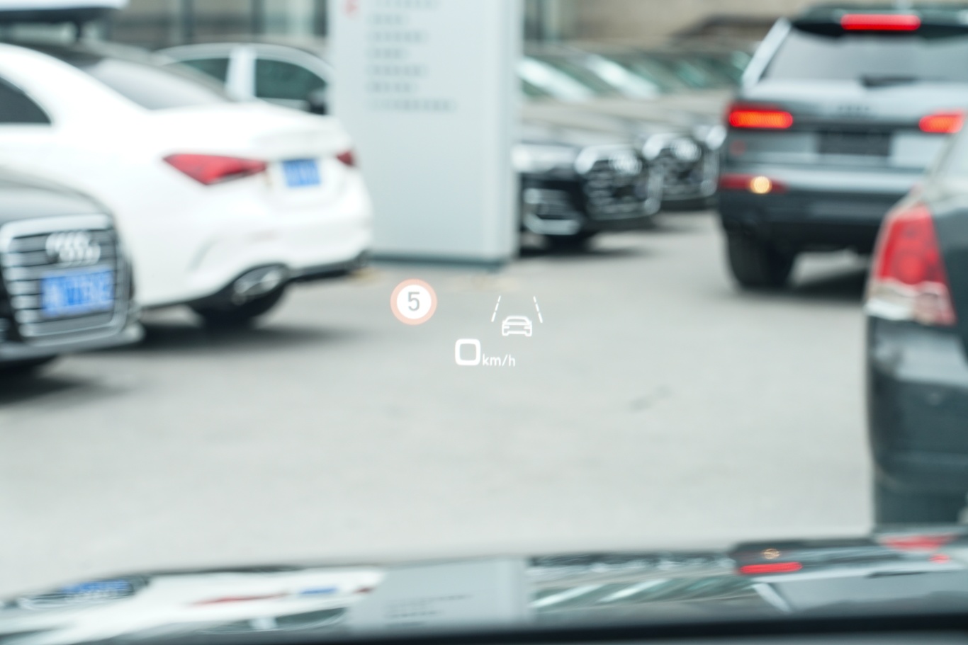 【奥迪SQ74.0T 标准版抬头显示图片-汽车图片大全】-易车