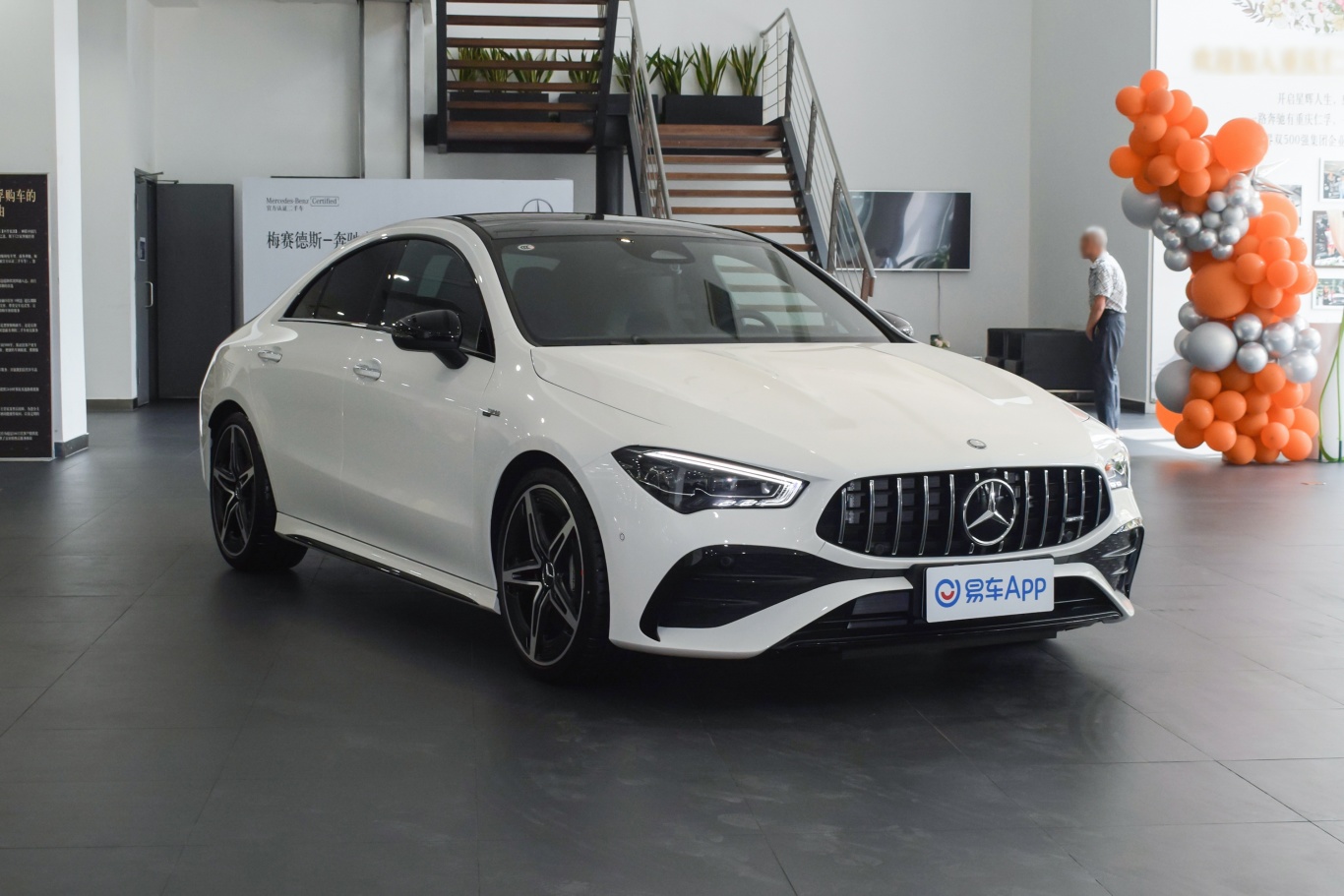 【奔驰CLA AMGAMG CLA 35 4MATIC侧前45度车头向右水平图片-汽车图片大全】-易车