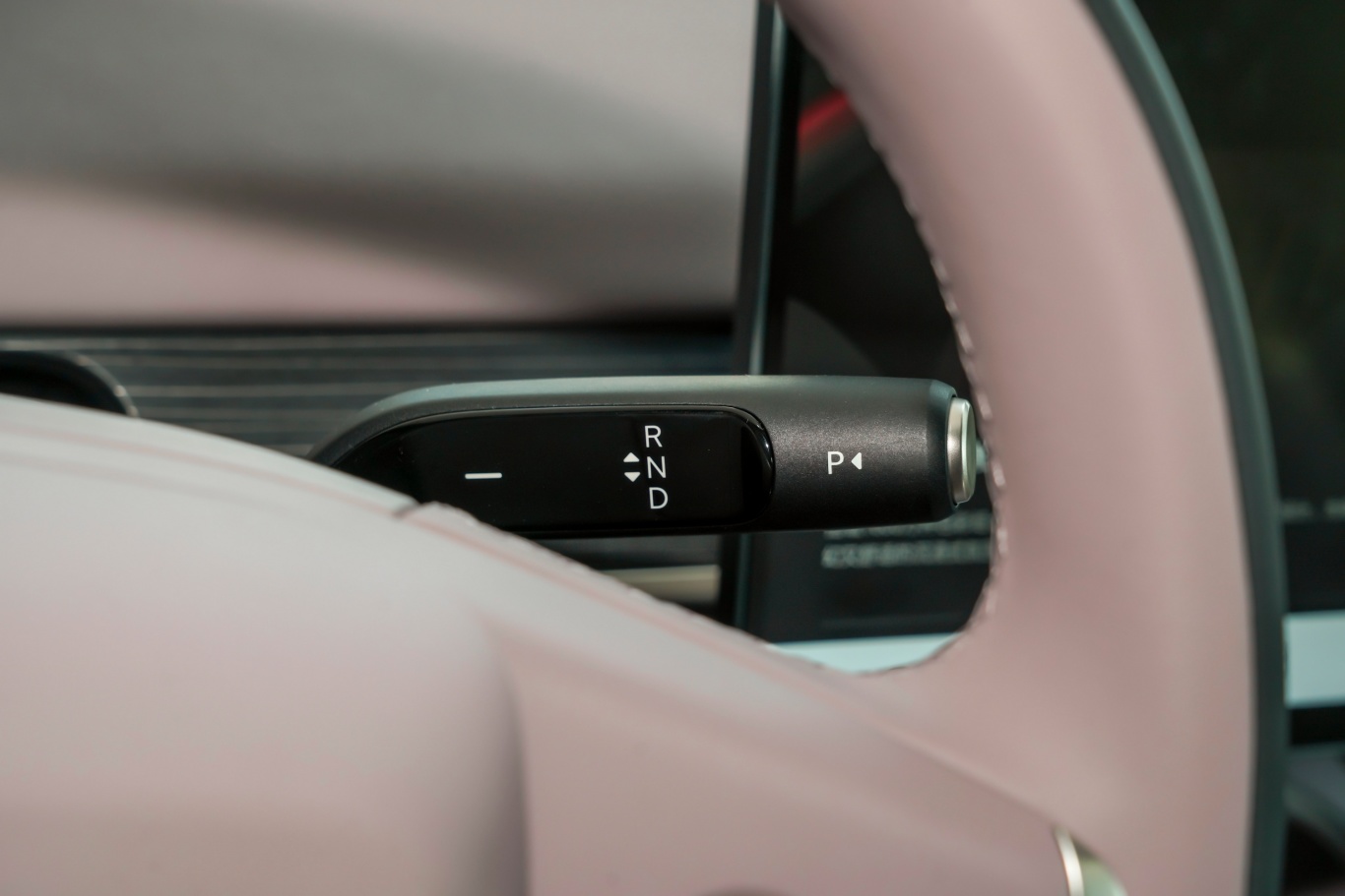 【乐道L60555km 后驱标准续航版换挡装置图片-汽车图片大全】-易车