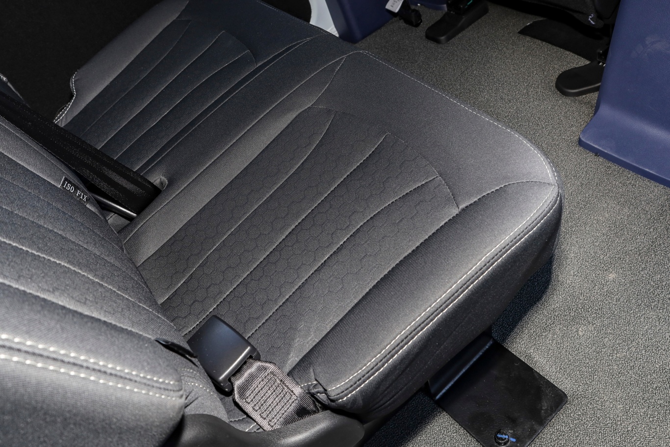 【锐胜王牌M72.0L 手动长轴舒适版 6座后排空间图片-汽车图片大全】-易车