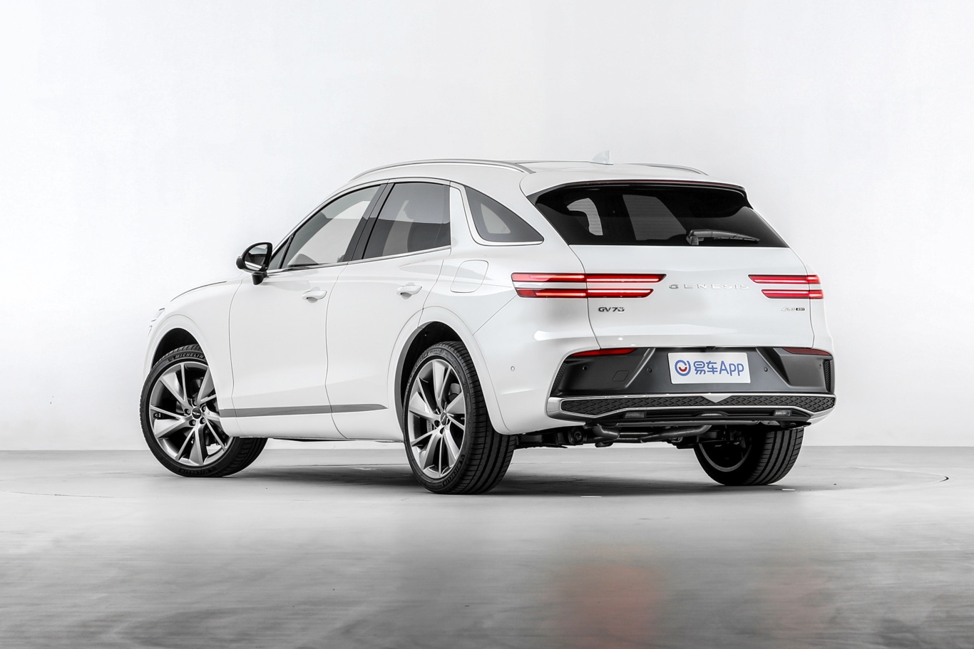 【捷尼赛思GV702.5T 四驱旗舰锋雅套件版侧后45度车头向左水平图片-汽车图片大全】-易车