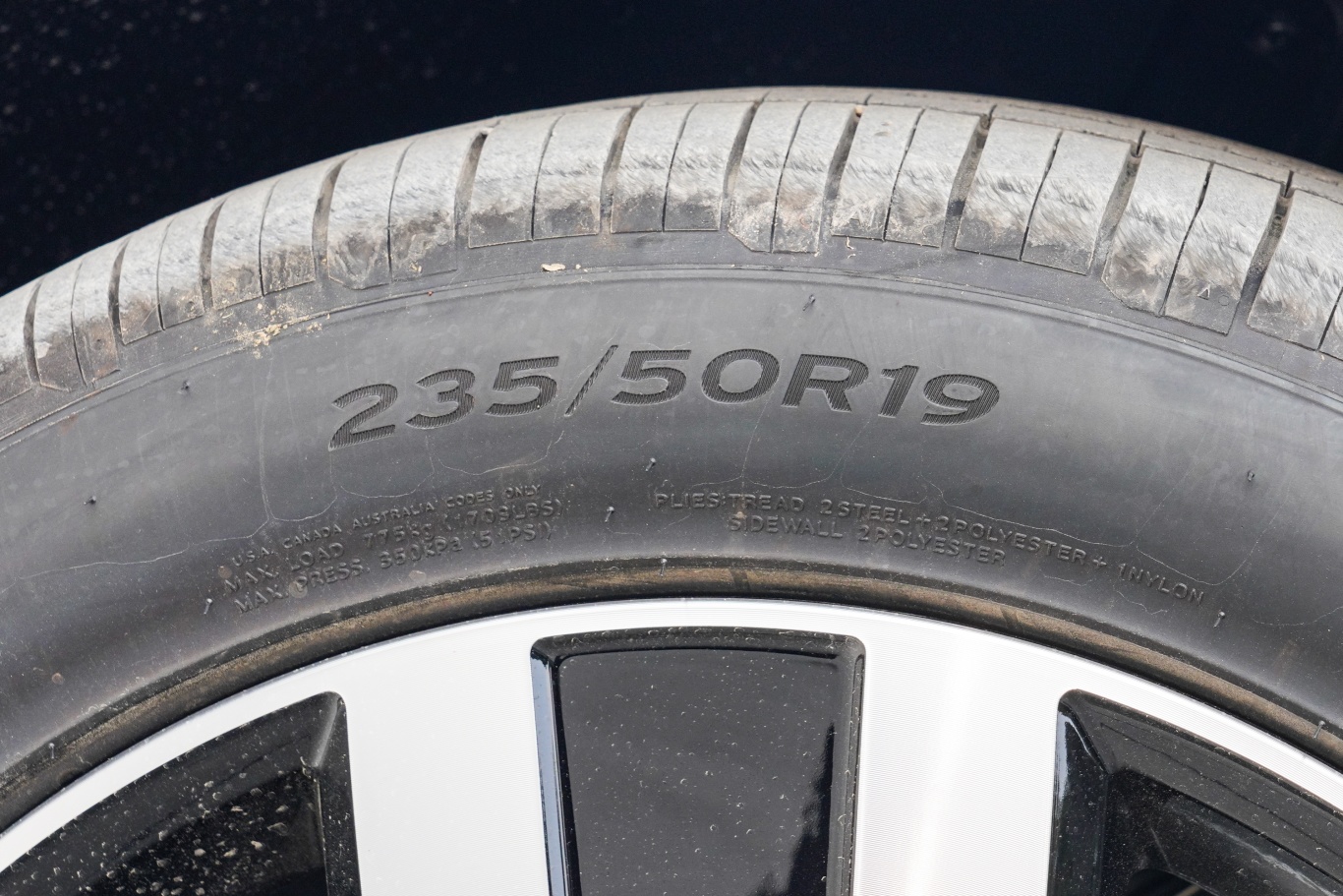 【途观L330TSI 两驱R-Line龙耀版 5座前轮胎尺寸图片-汽车图片大全】-易车