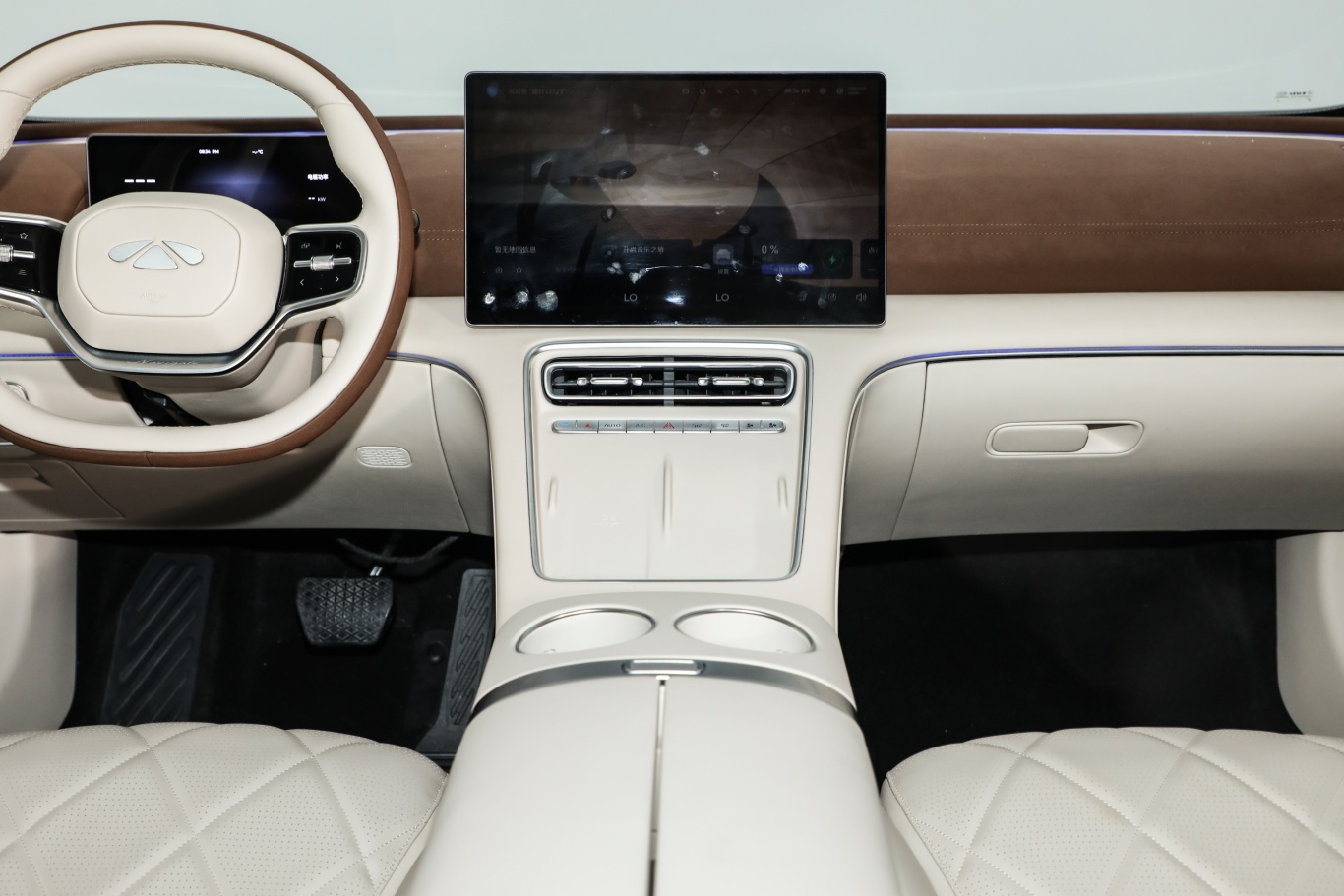 【风云A9L1.5T 前驱260伯牙奢享版中控台整体图片-汽车图片大全】-易车