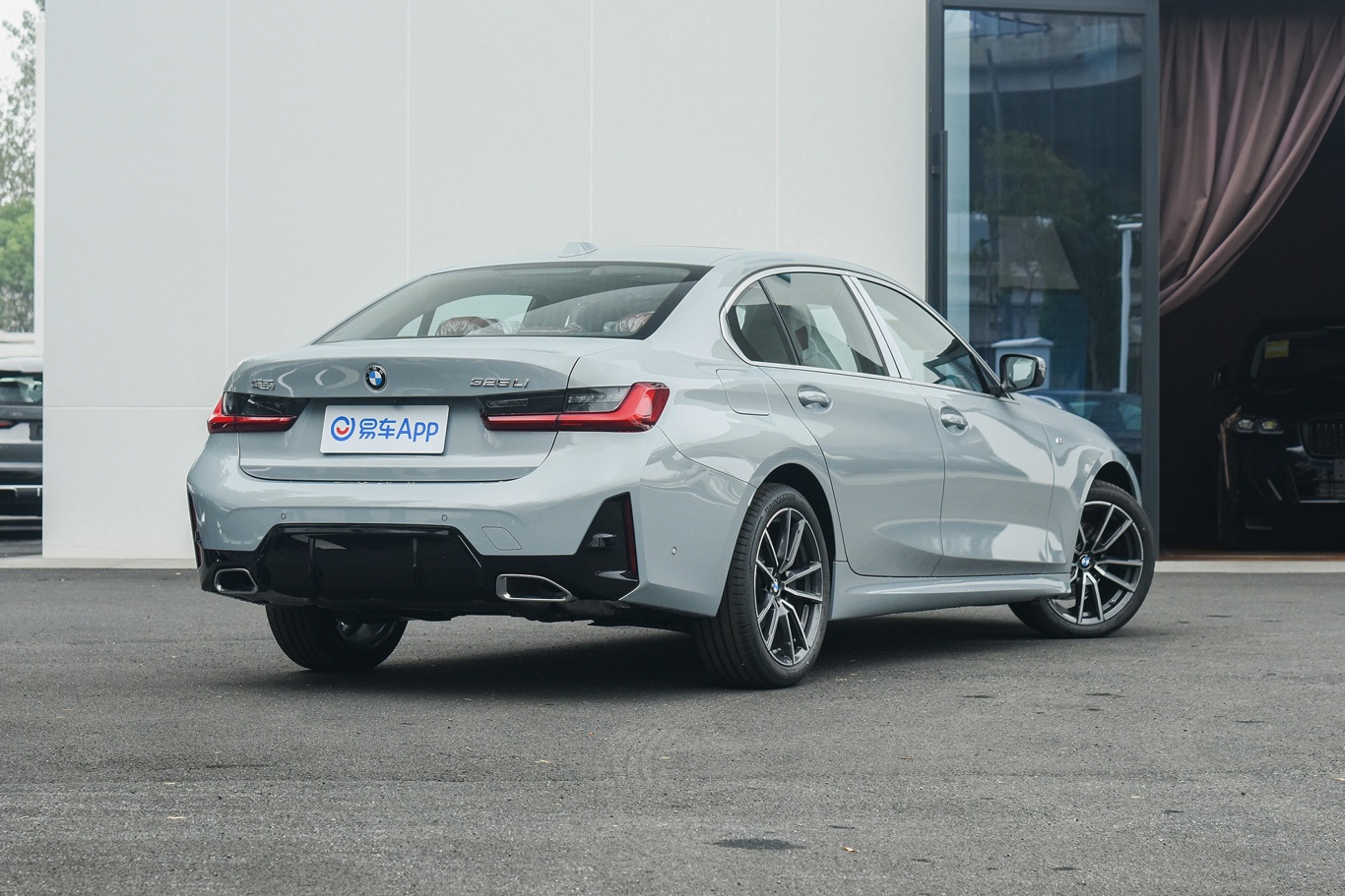 【宝马3系325Li M运动套装侧后45度车头向右水平图片-汽车图片大全】-易车