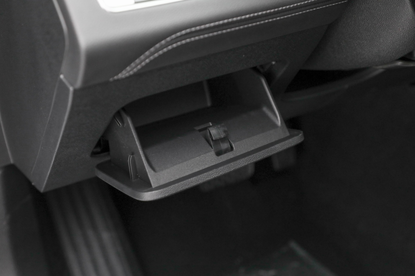 【君越28T 白金版艾维亚主驾驶位图片-汽车图片大全】-易车