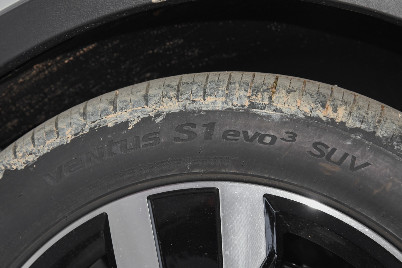 【途观L330TSI 两驱R-Line龙耀版 5座前轮胎系列图片-汽车图片大全】-易车