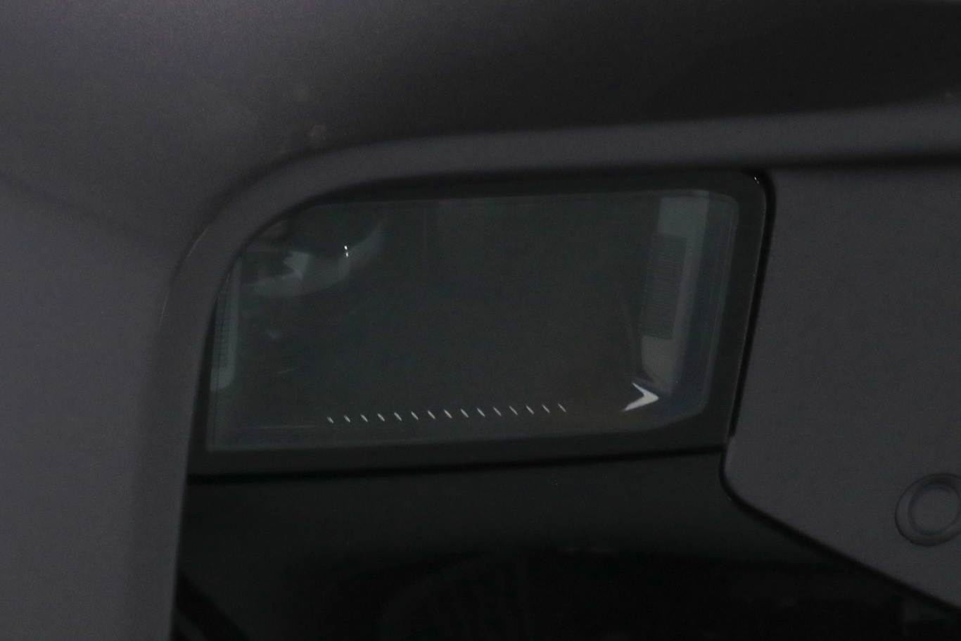 【零跑B10600km 激光雷达版大灯侧45度俯拍图片-汽车图片大全】-易车