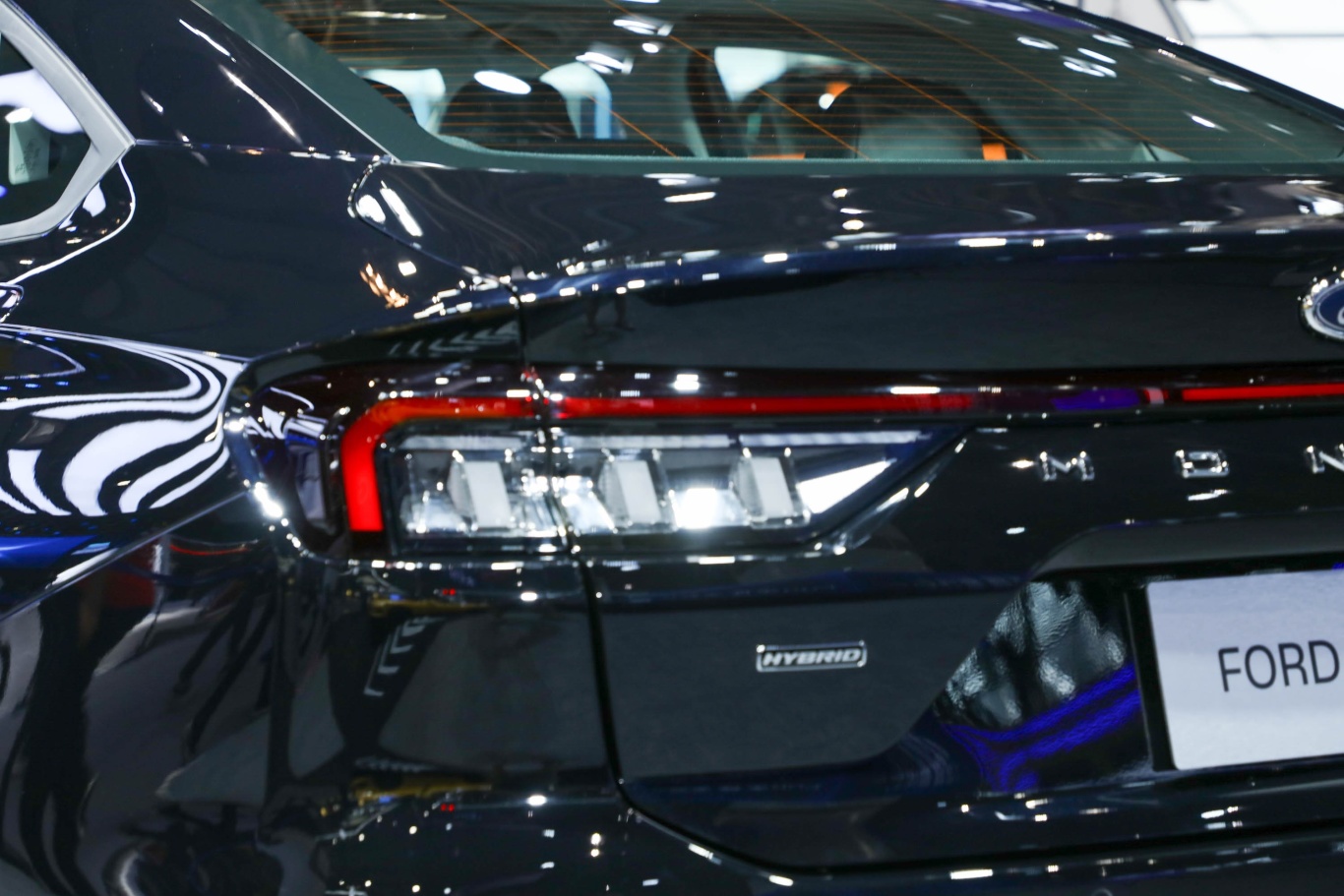 【蒙迪欧E-混动 1.5T EcoBoost 豪华型外观图片-汽车图片大全】-易车