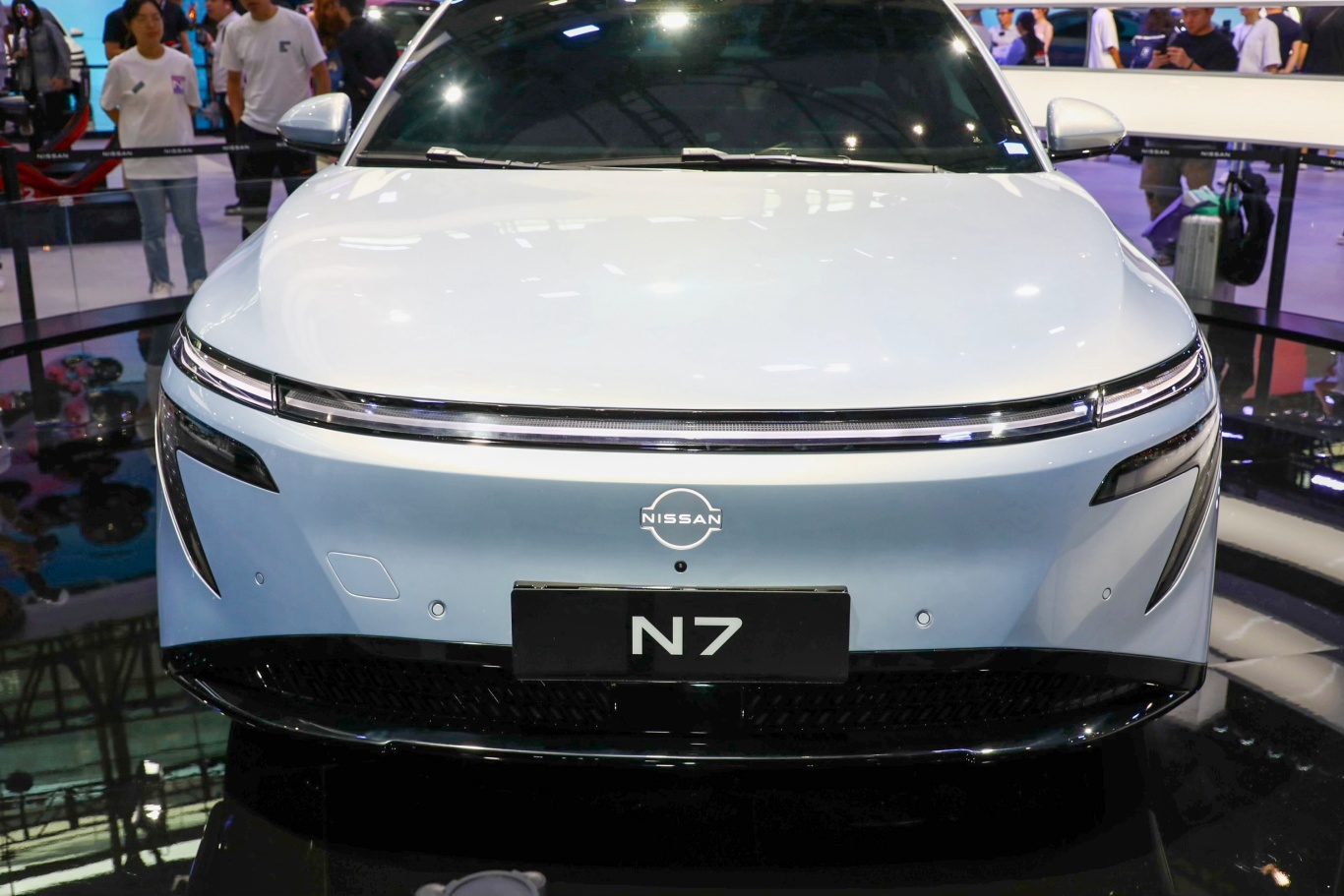 【日产N7标准版前格栅侧俯拍图片-汽车图片大全】-易车