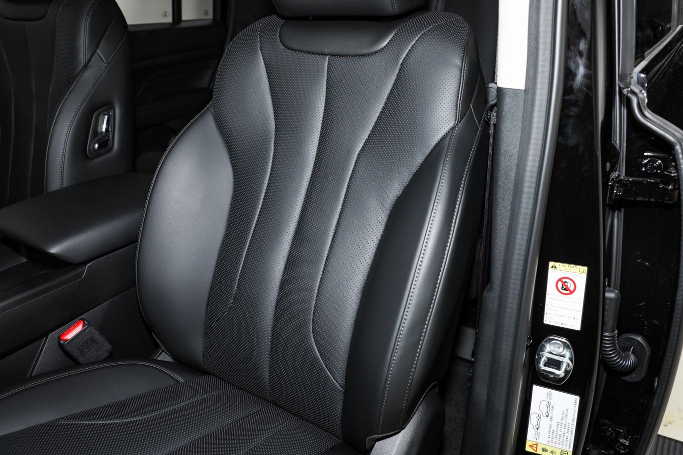 【哈弗H92.4T 极境版 7座 柴油主驾驶位图片-汽车图片大全】-易车