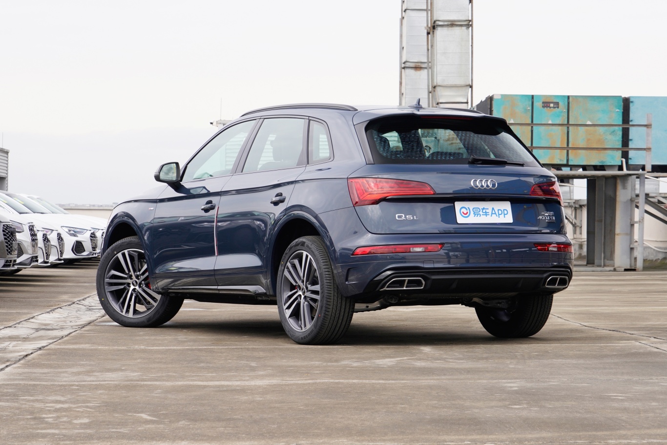 【奥迪Q5L40 TFSI 豪华动感型侧后45度车头向左水平图片-汽车图片大全】-易车