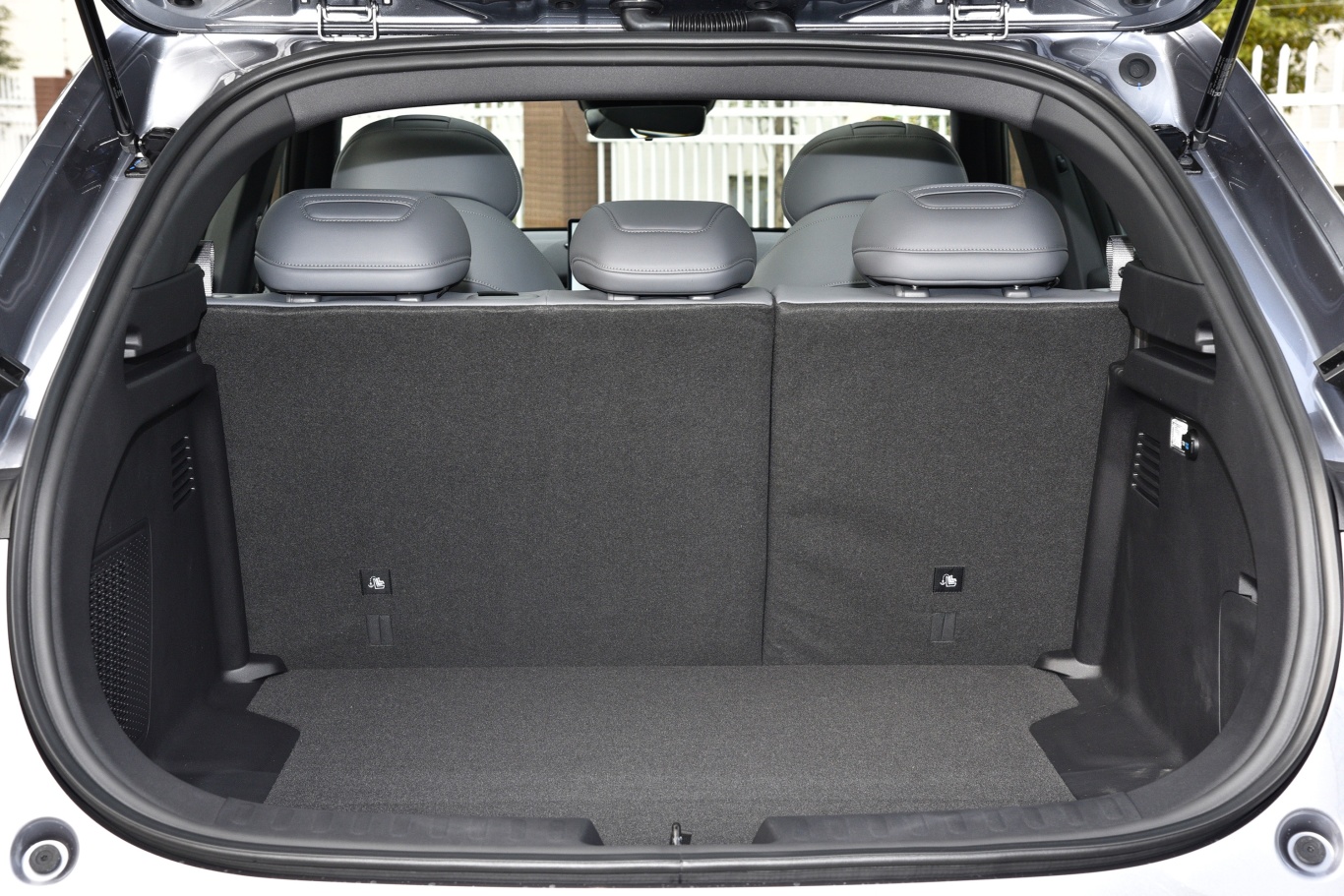 【深蓝S05纯电版 510km 510Plus后备厢空间特写图片-汽车图片大全】-易车