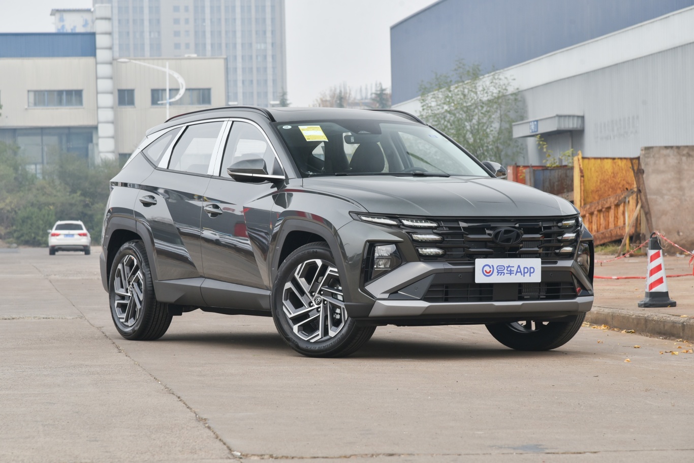 【途胜途胜L 1.5T 自动两驱旗舰版侧前45度车头向右水平图片-汽车图片大全】-易车